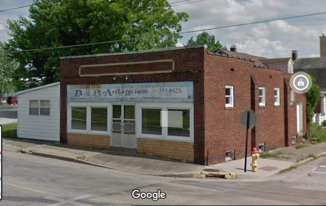 Belleville, IL struggles to save dilapidated historic homes ...