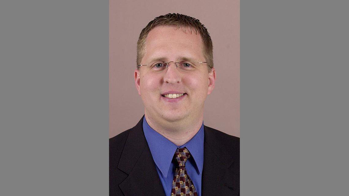Troy IL mayor won’t resign after public outcry before meeting ...