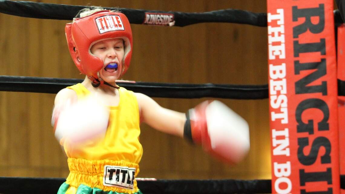 10 year old Belleville IL boxer named Rocky wins first fight ...