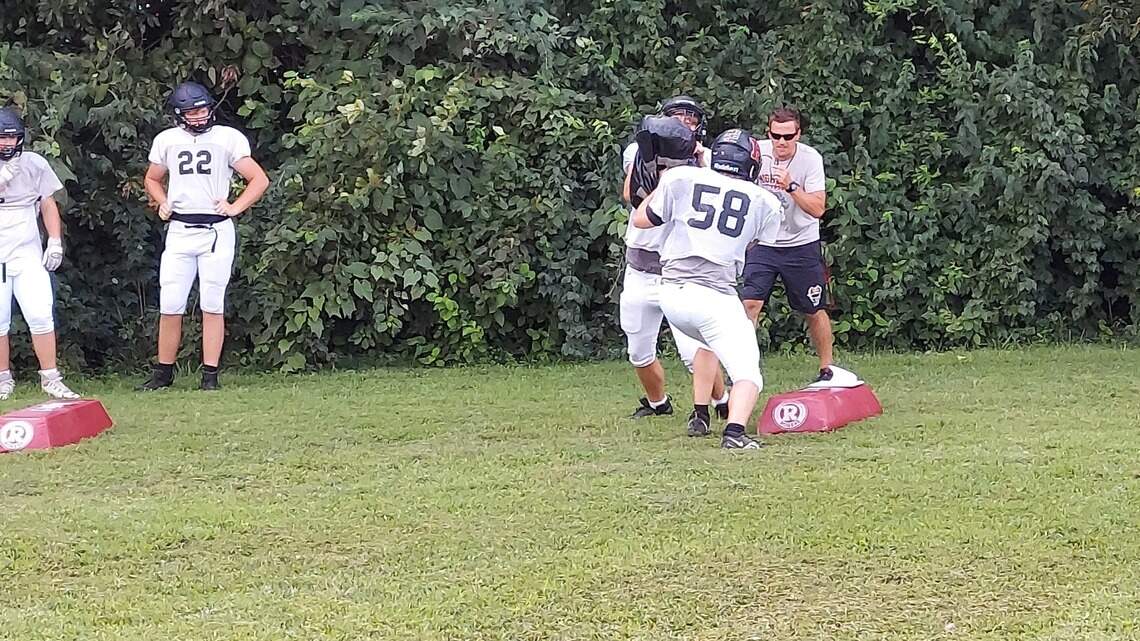 Highland IL Bulldogs football team ready for fall season | Belleville ...