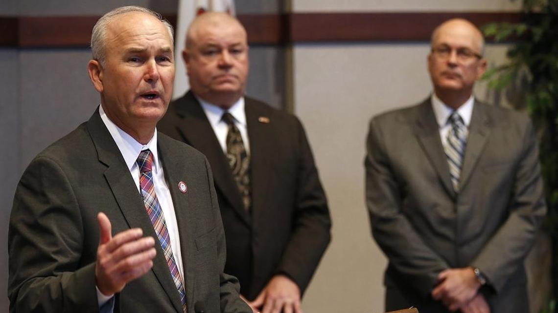 IL Democrat governor candidate proposes income tax rates | Belleville ...