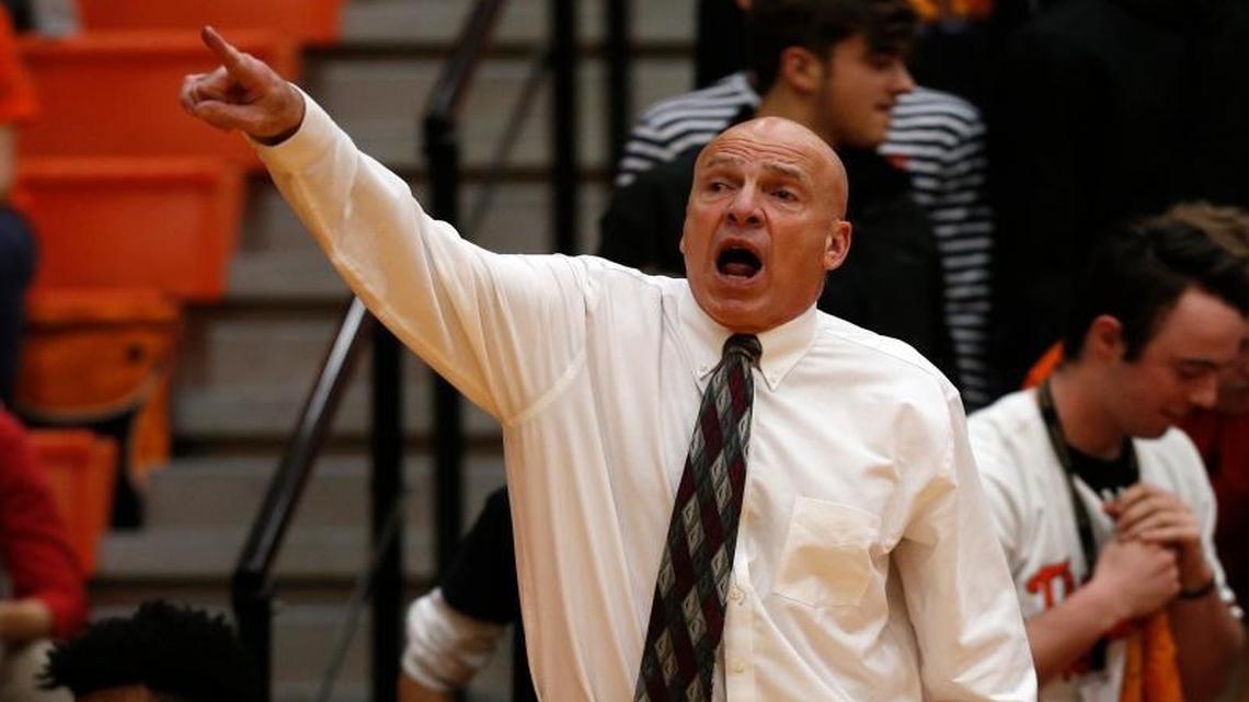 Edwardsville Tigers basketball coach Mike Waldo wins 700th game ...